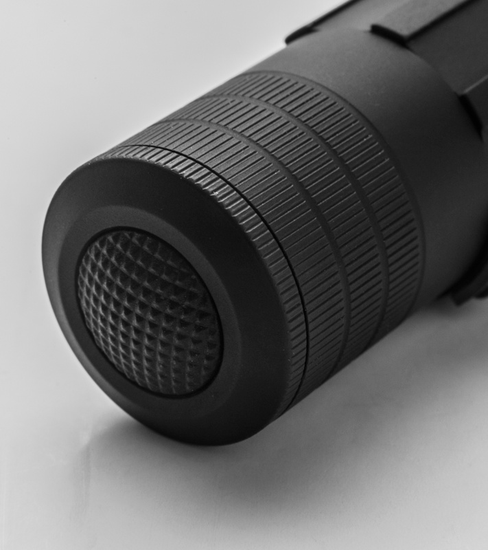 LensLight Mini Black Single-Output Flashlight w/ Strike Bezel - Blade HQ